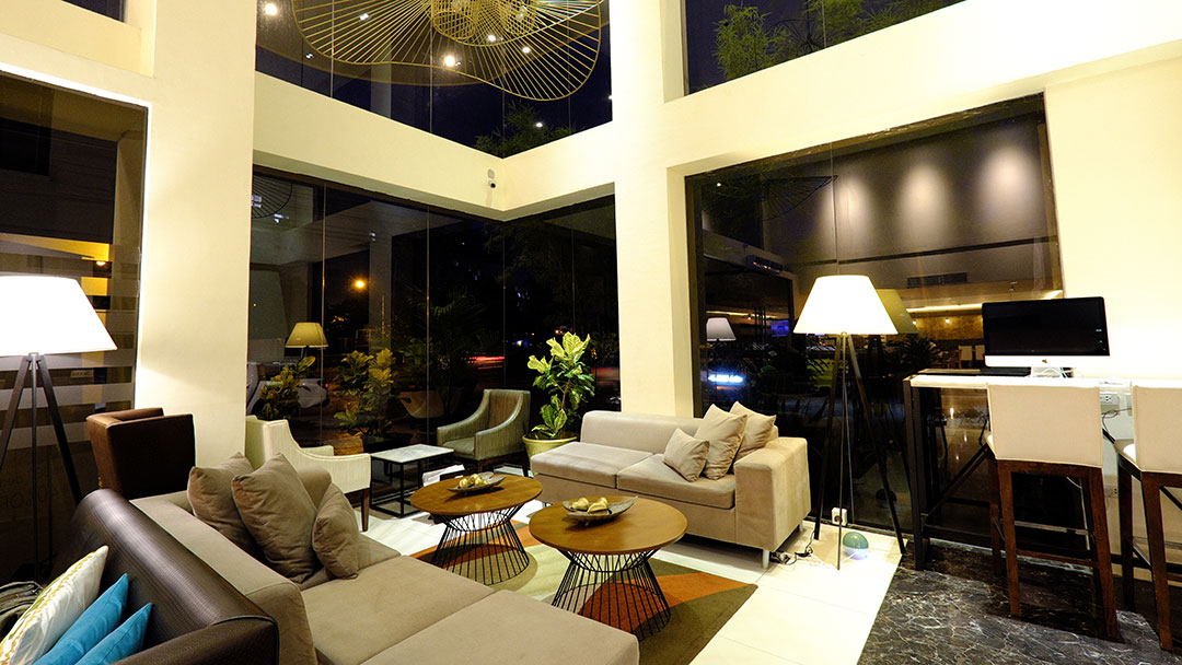 Home Crest Hotel | Redefining Hotel Experience at its Finest