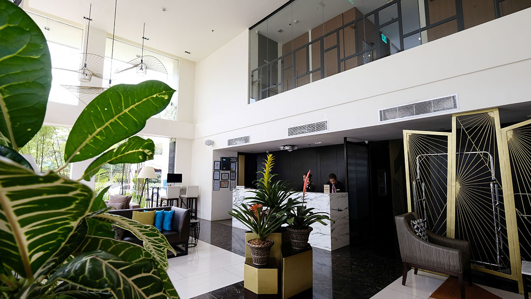 Home Crest Hotel | Redefining Hotel Experience at its Finest